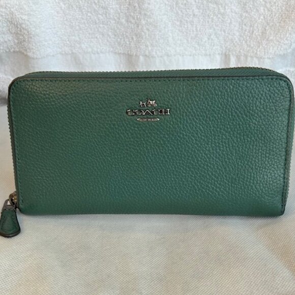 Coach | Bags | Coach Forest Green Accordion Wallet 5859 | Poshmark
